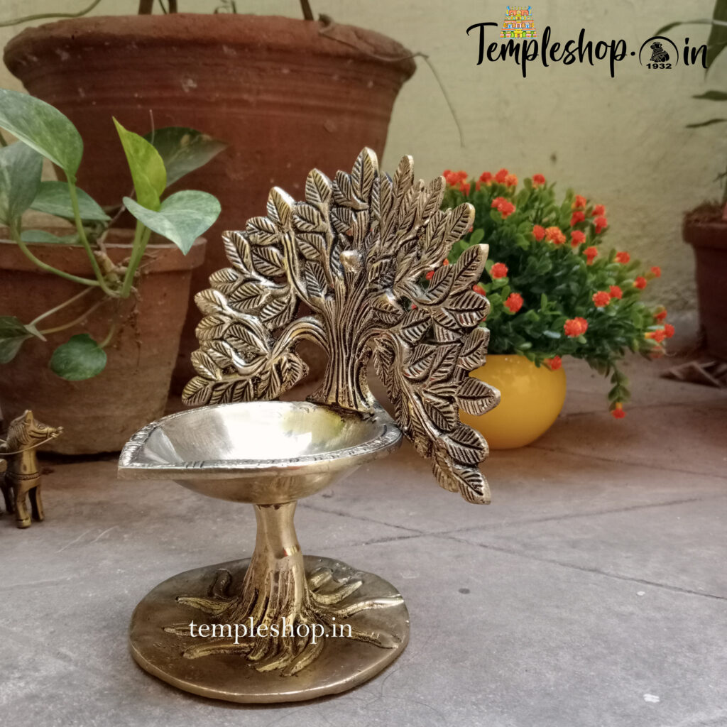 KARPAGA VIRUTCHAM TREE WITH DIYA - Templeshop